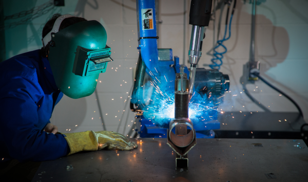 Teaching Welding Robots by Demonstration - Kinetiq Teaching