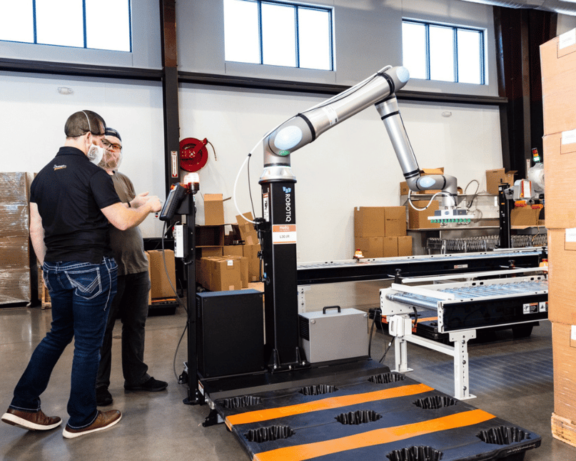 Five reasons why you should join Robotiq at Automate 2025 in Detroit