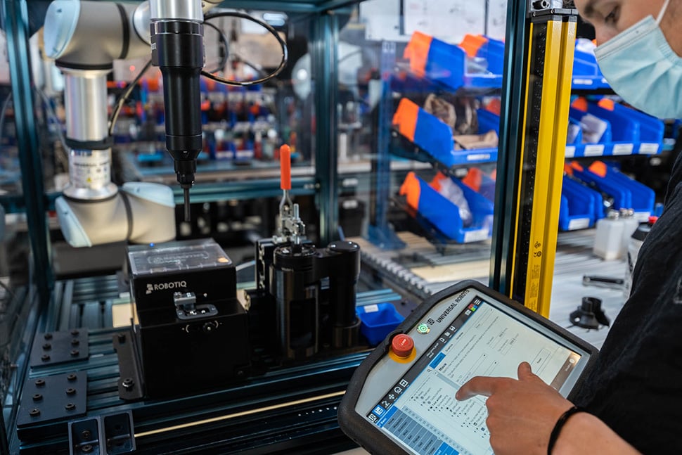 10 Properties to Look for in a Robotic Screwdriving System