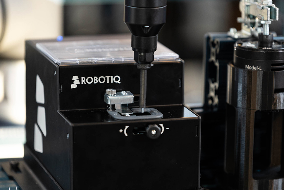 How to Combine an Automatic Screwdriver With a Tool Changer
