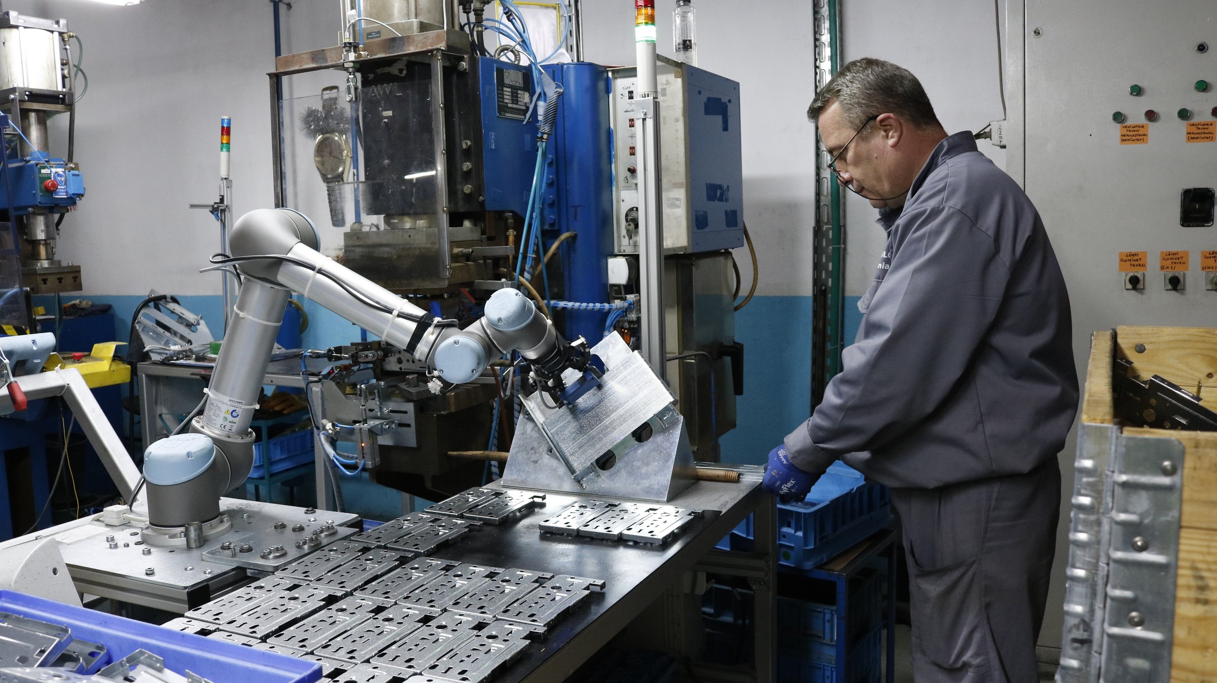 Avoid Common Robotics Hazards by Following These 6 Rules