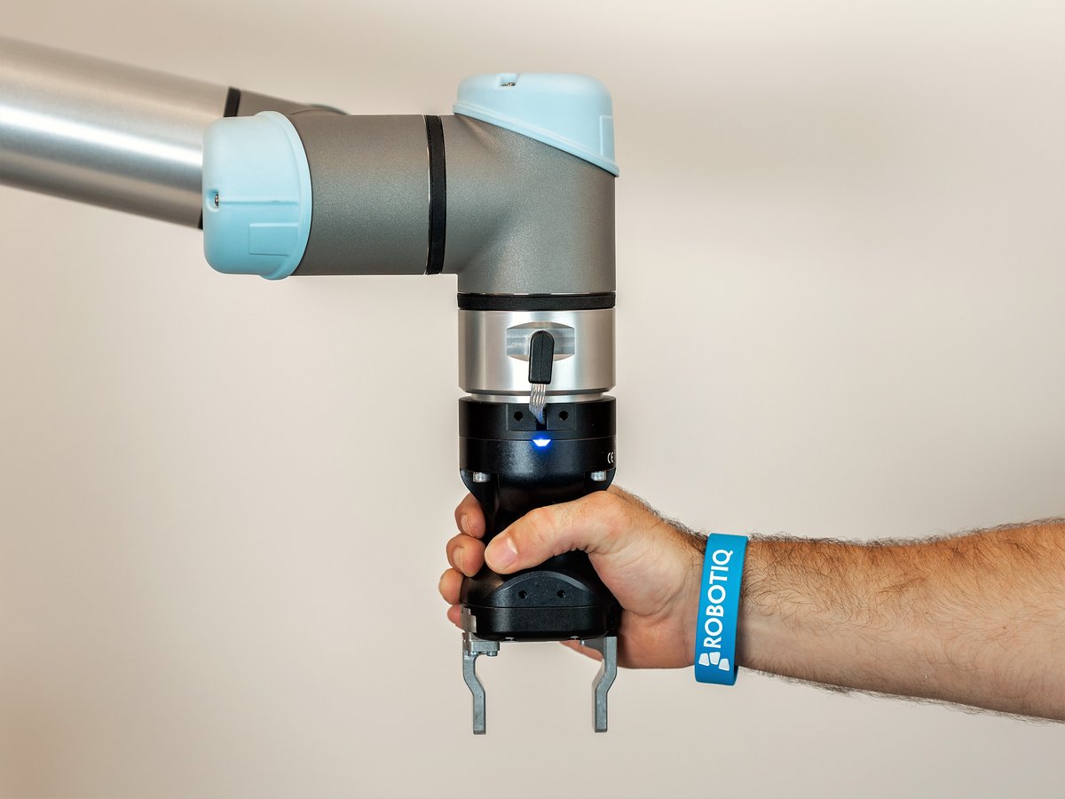 5 Cobot Applications Where Safety is Critical