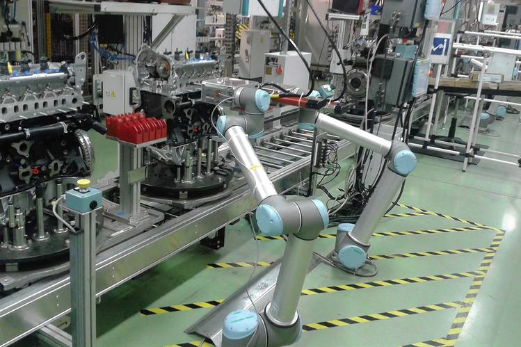 3 Challenges Manufacturers Face When Implementing Robotics